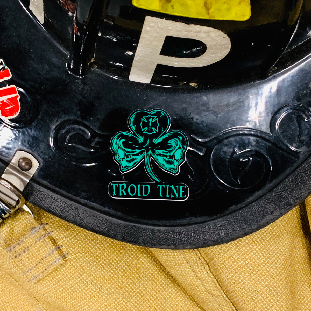 Shamrock Troid Tine Decal Black/Green – Creations for the Brave